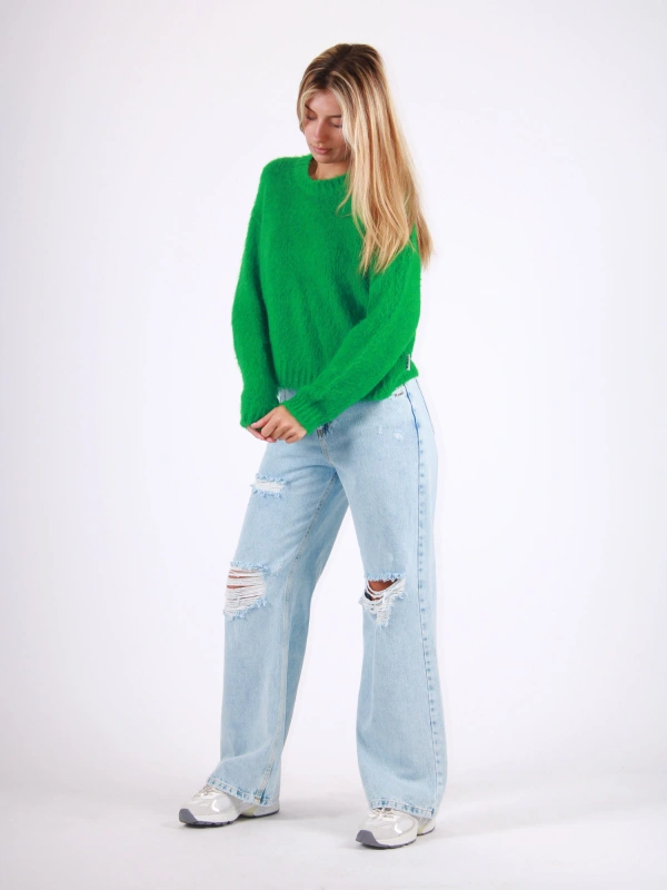 Solid color crew neck